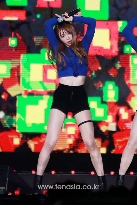 TENPHOTO EXID 하니 운동으로 다져진 섹시 핫바디 아시아문화축제 | 텐아시아