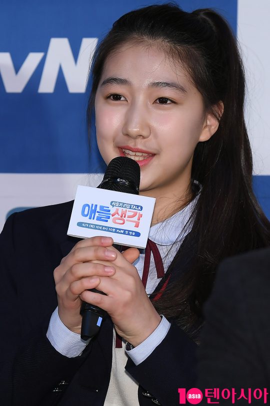 TEN PHOTO 홍화리 꽃사슴 눈망울 | 텐아시아